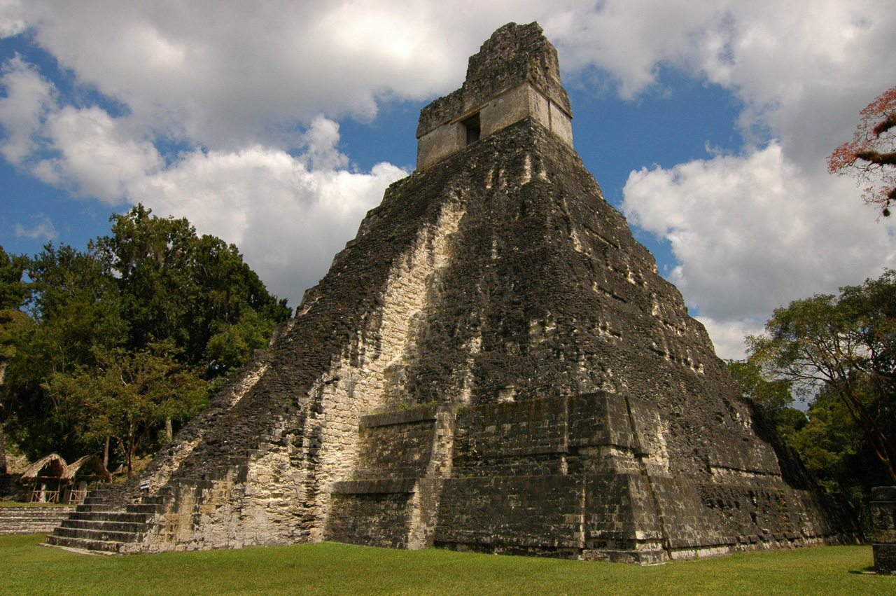 Getting to El Mirador and Seeing the Pyramids | Moon Travel Guides