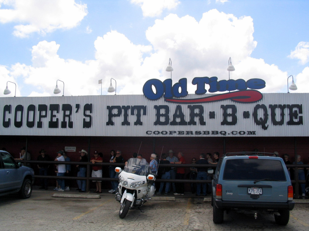 Central Texas Barbecue Belt Road Trip | Moon Travel Guides