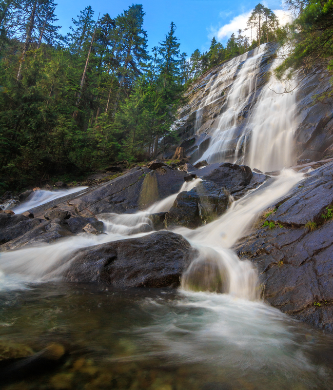 Hiking Lake Serene and Bridal Veil Falls | Moon Travel Guides