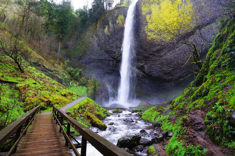 The Best Waterfall Hikes in Oregon and Washington | Moon Travel Guides